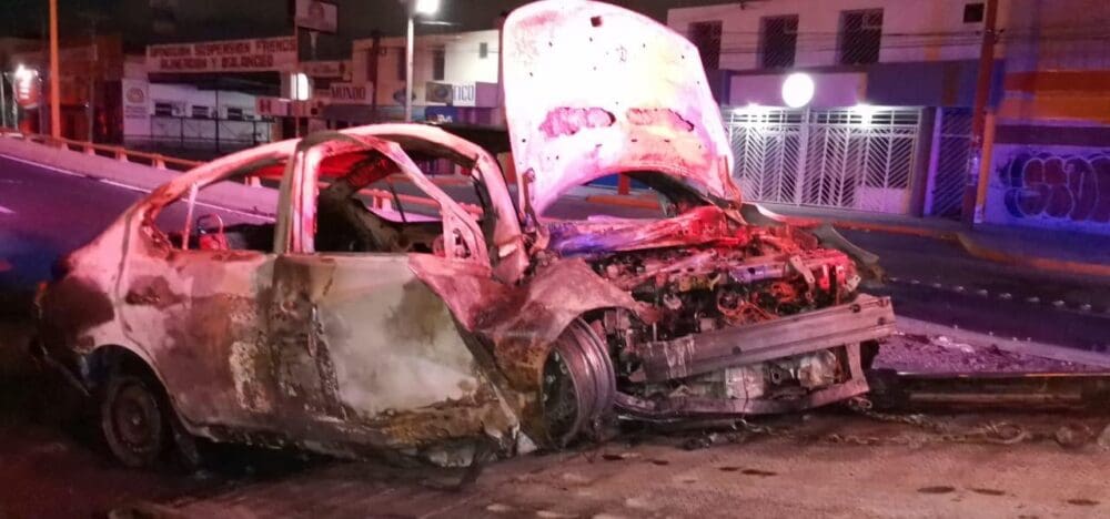 Joven sobrevive a fuerte choque en Carr. a Rioverde; su auto quedó ...